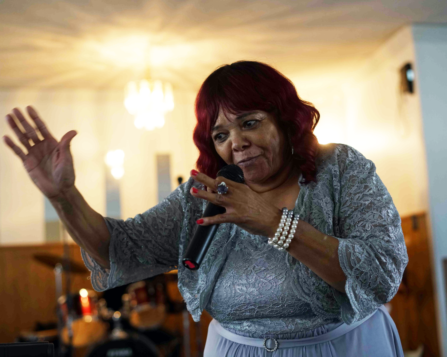 Alice Vines Hosts Christmas Cheer Concert - Music Maker