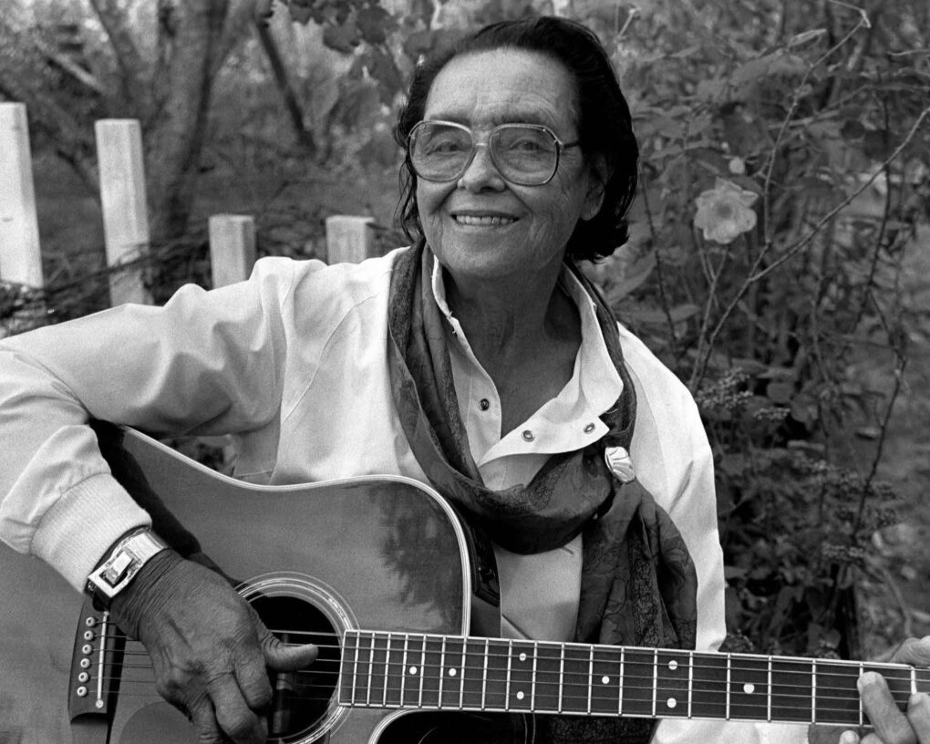 Etta Baker's Eternal Beauty - Music Maker